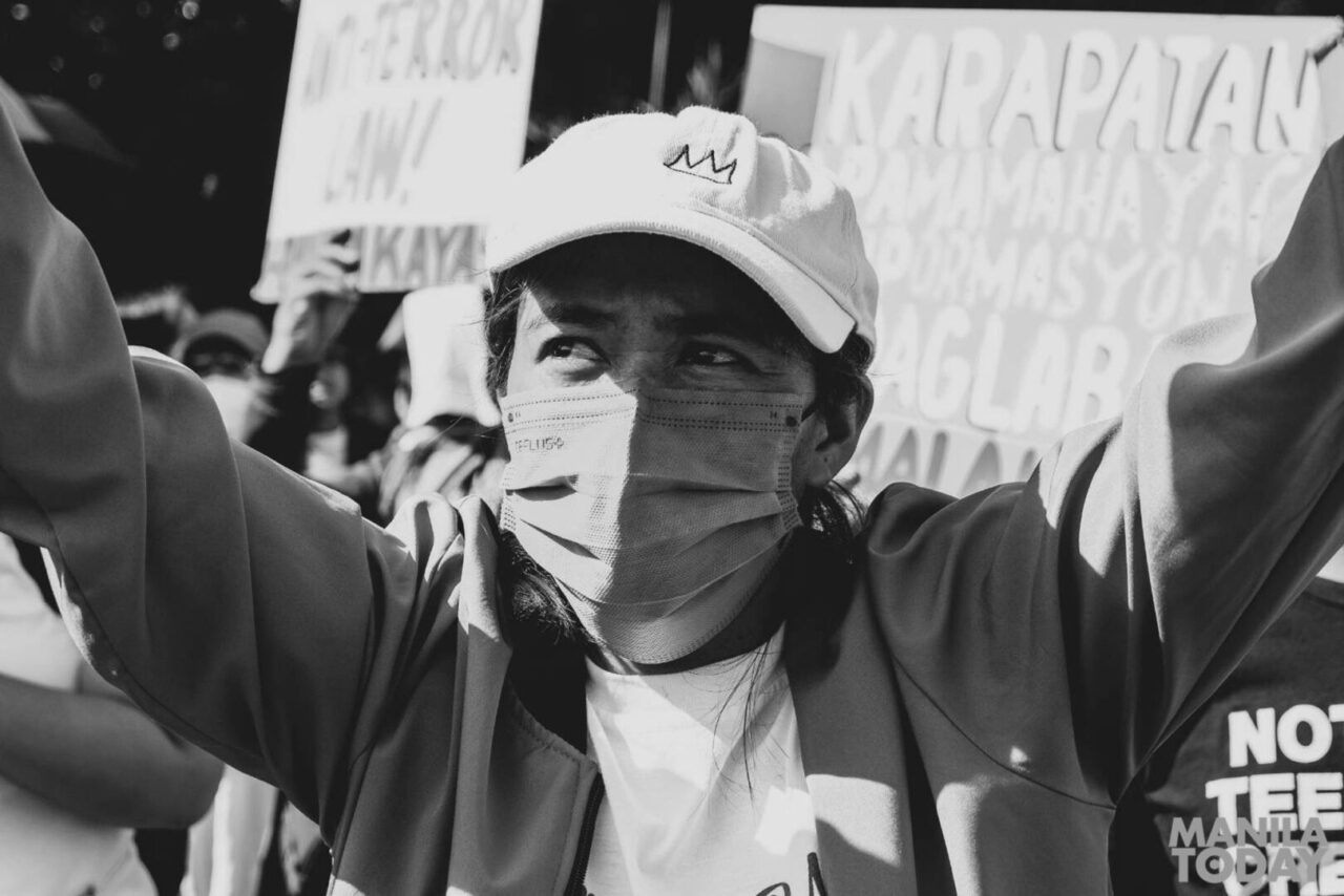 IN PHOTOS: EDSA People Power 37th anniversary - | Manila Today