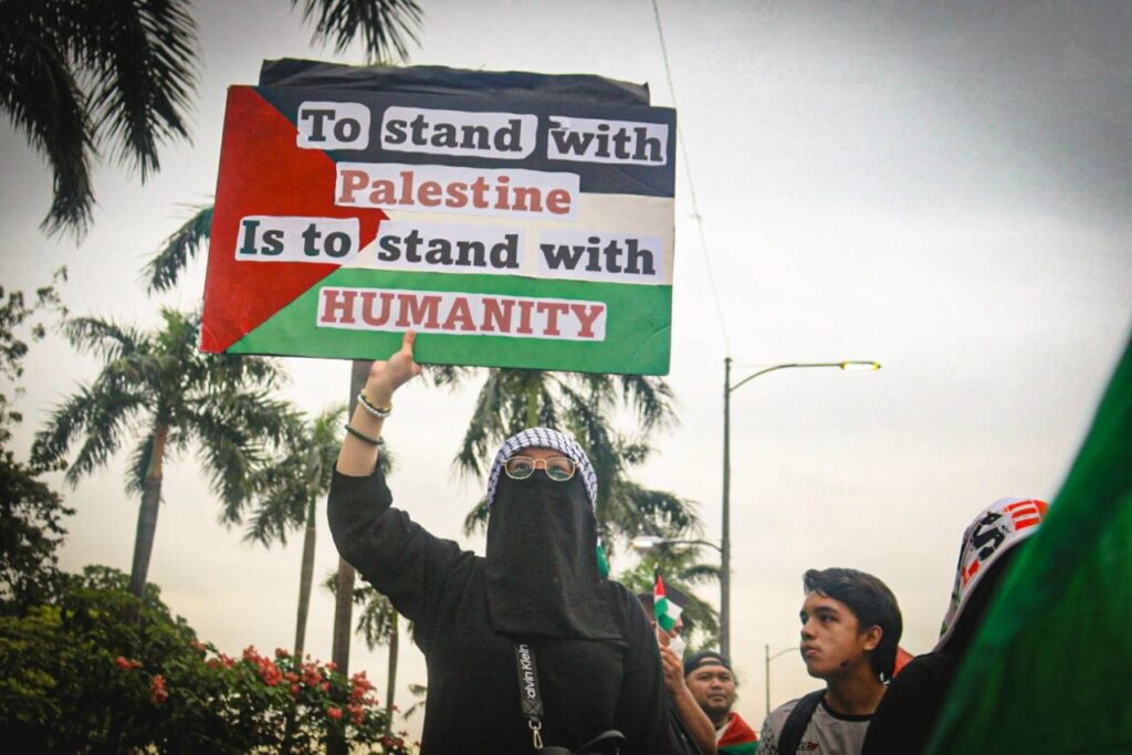Free Palestine: Groups march in solidarity for Palestinian resistance ...